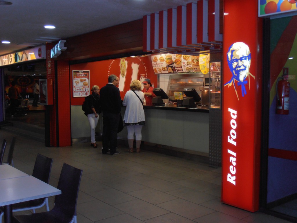 Kentucky Fried Chicken (KFC) – Centro Comercial Deiland Plaza